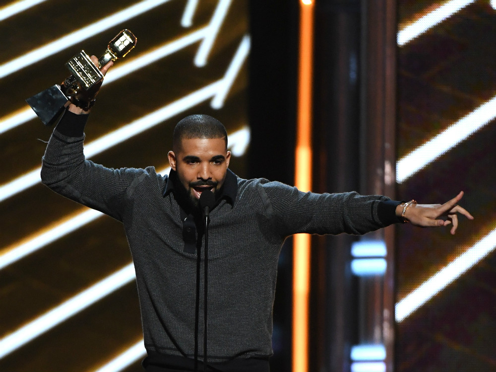 Drake Salutes Ludacris & Shoots His Shot At Vanessa Hudgens In ...