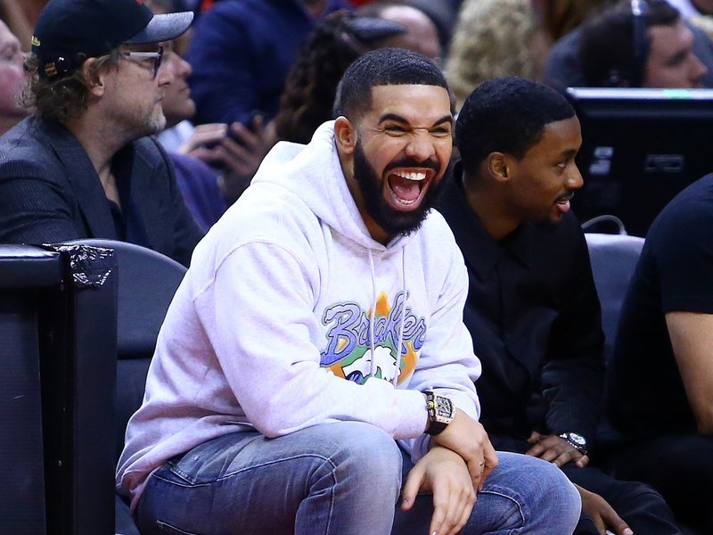 Drake Returns With Epic Comeback After He's Booed Off Camp Flog Gnaw ...
