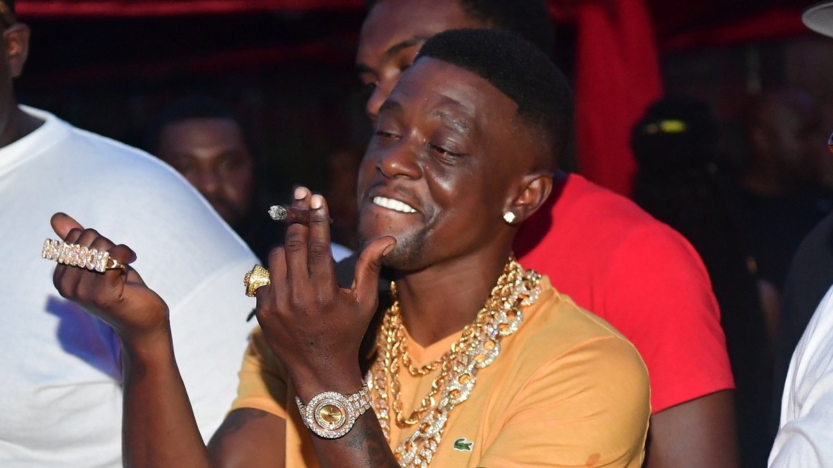 Boosie Badazz Defiantly Throws Massive Pool Party Amid COVID-19 ...