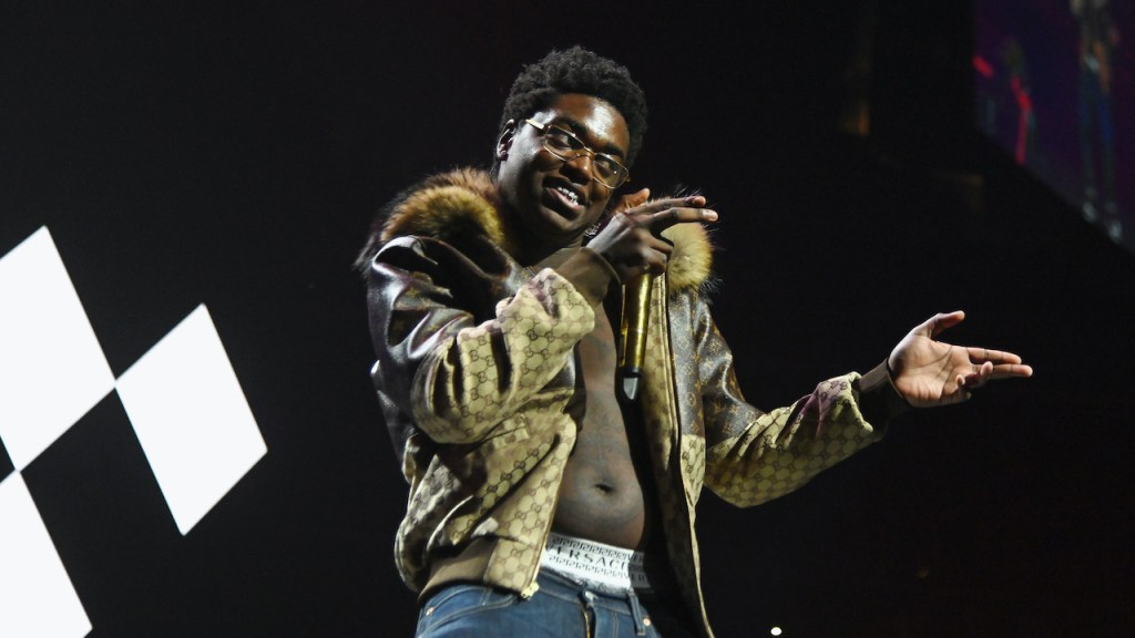 Kodak Black Pledges His Allegiance To Lawyer — Not Trump — With Hand ...