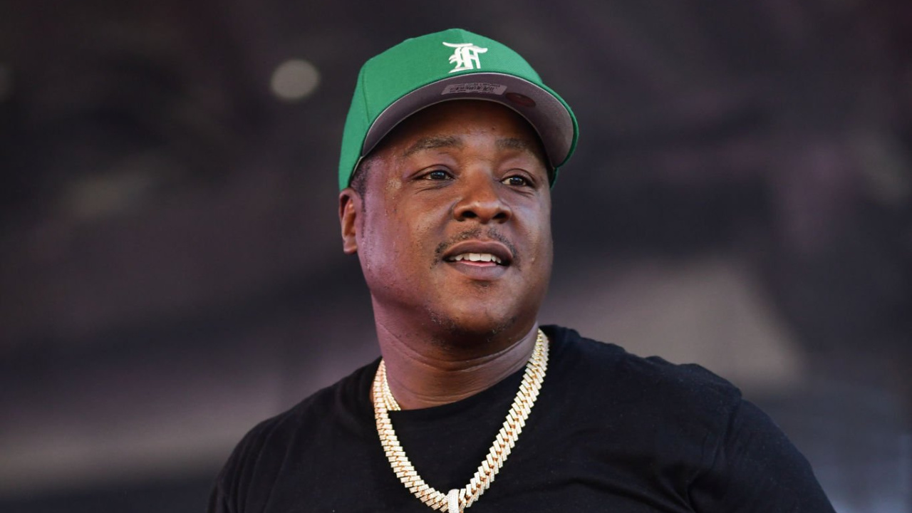 Jadakiss Roasts Stranger's 'Michael Jackson Jacket Sneakers' - HipHopDX