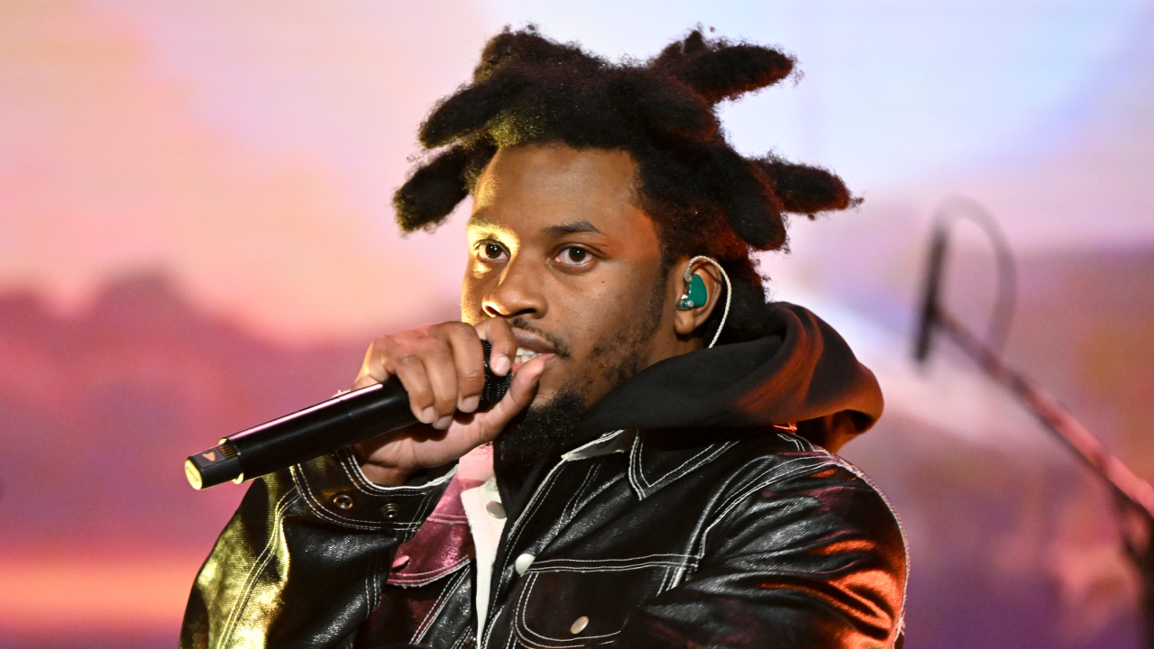 Denzel Curry Performs 'Walkin' On 'The Tonight Show' Ahead Of 'Melt My ...