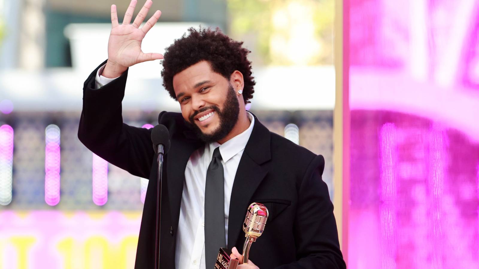 The Weeknd Fulfills Young Cancer Patient's Dreams With Backstage Meetup ...