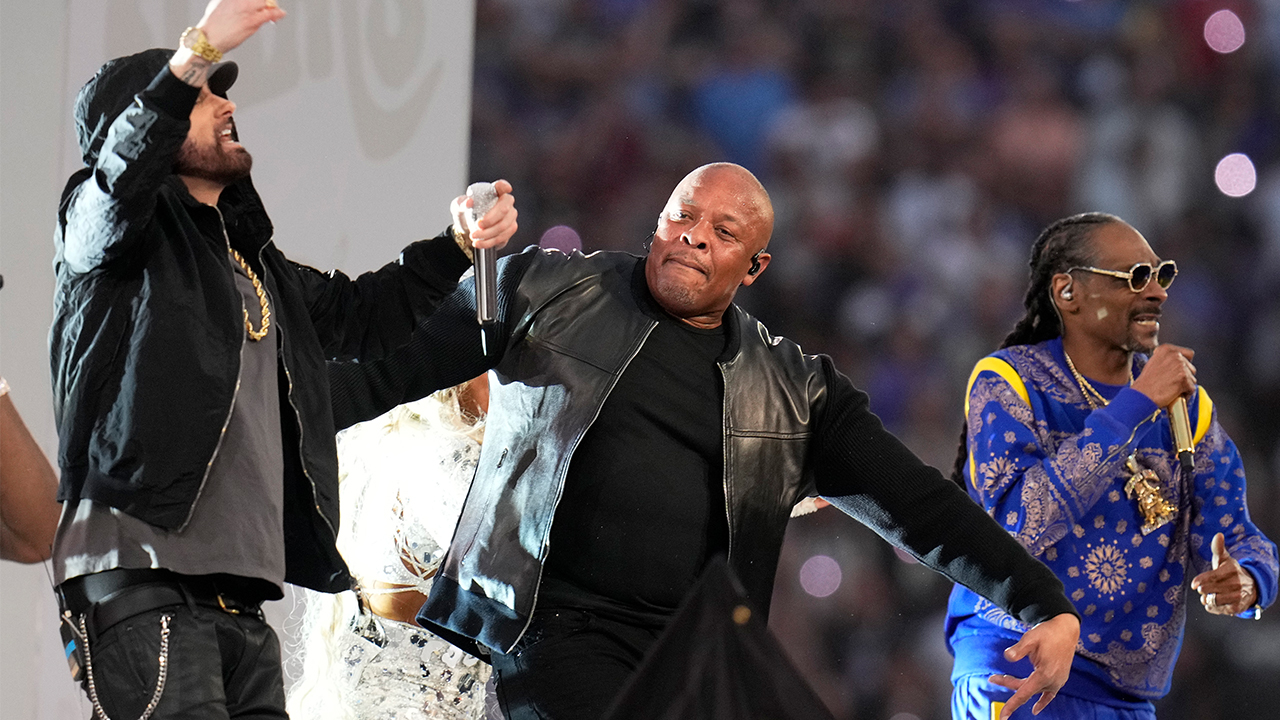 Eminem & Snoop Dogg Squashed Beef Following Dr. Dre Brain Aneurysm ...