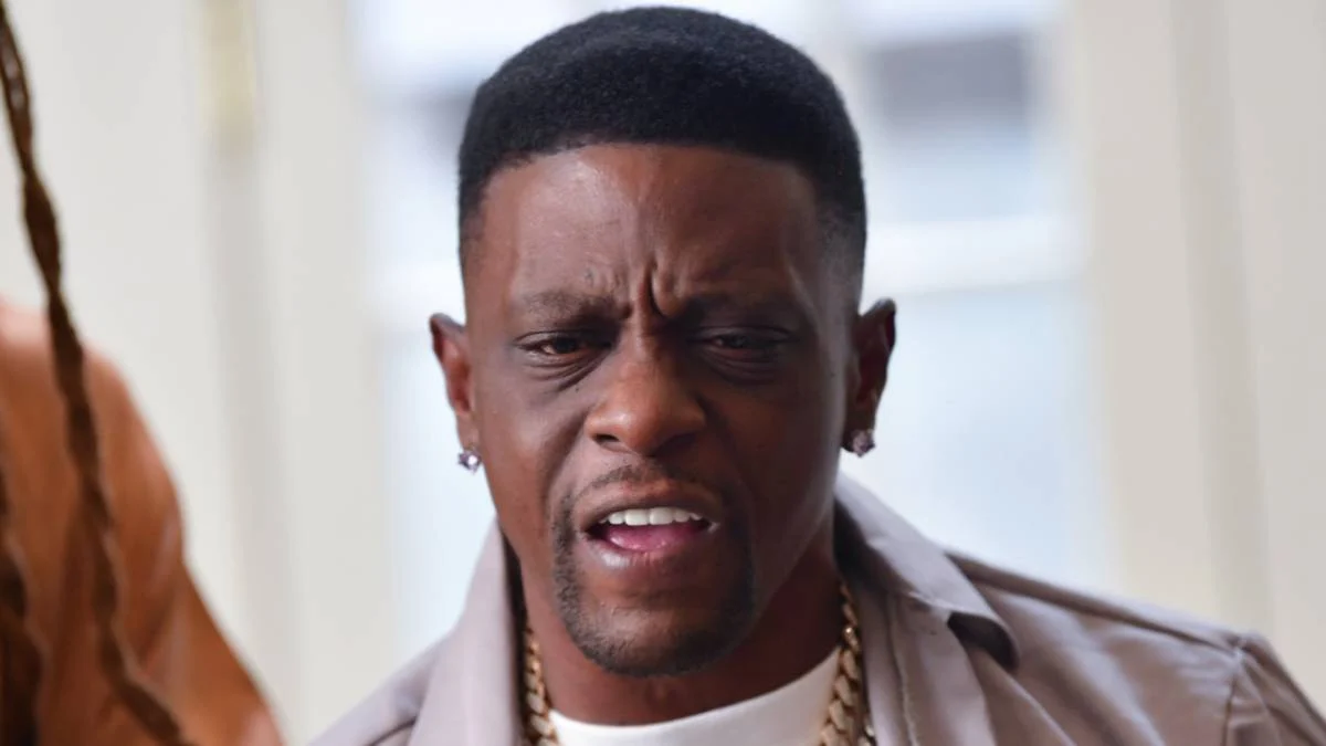 Boosie Badazz's Crew Punches YouTuber Over Racist Prank - HipHopDX