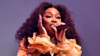 SZA Equals Janet Jackson's 30-Year Chart Milestone As 'SOS' Supremacy ...