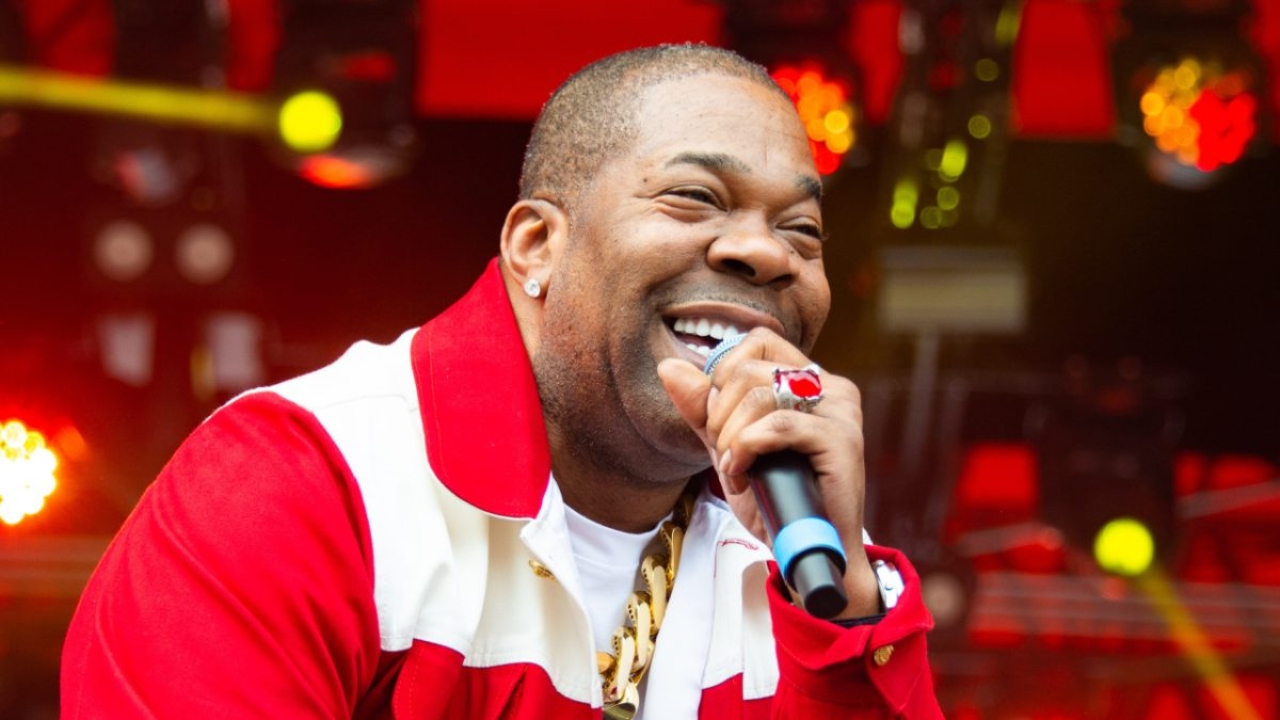 Busta Rhymes Entertains Rams & Saints Fans With Halftime Performance ...