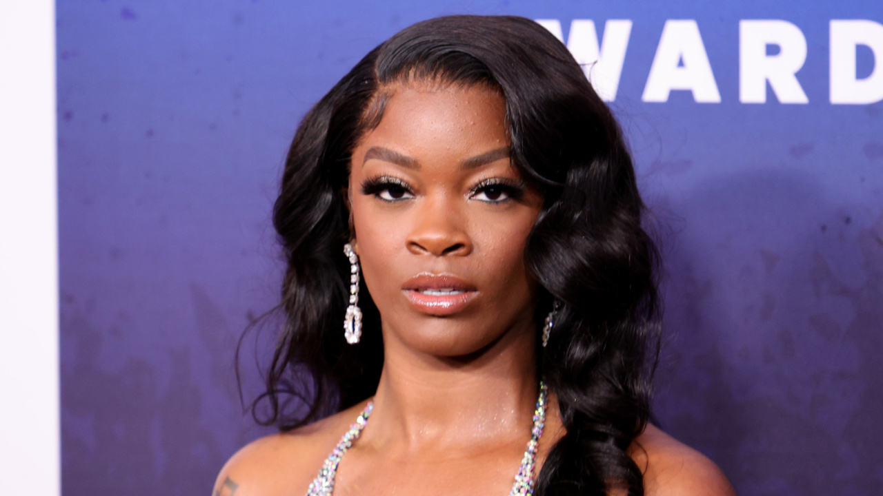 Ari Lennox Recalls 'Collapsing' After Birth Control Procedure: 'I Was ...