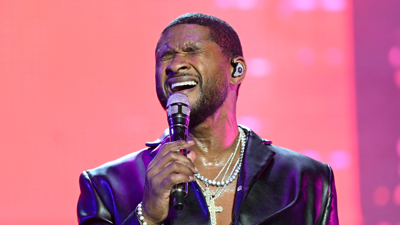 Usher Hilariously Disrupts His Wife's 'Inner Peace' During Jungle ...