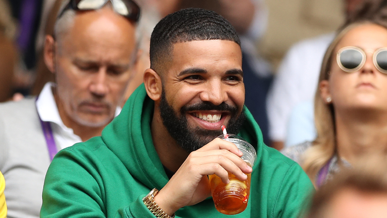 Drake Reveals Awkward Reason He Had Pink Diamond Removed From His Tooth ...