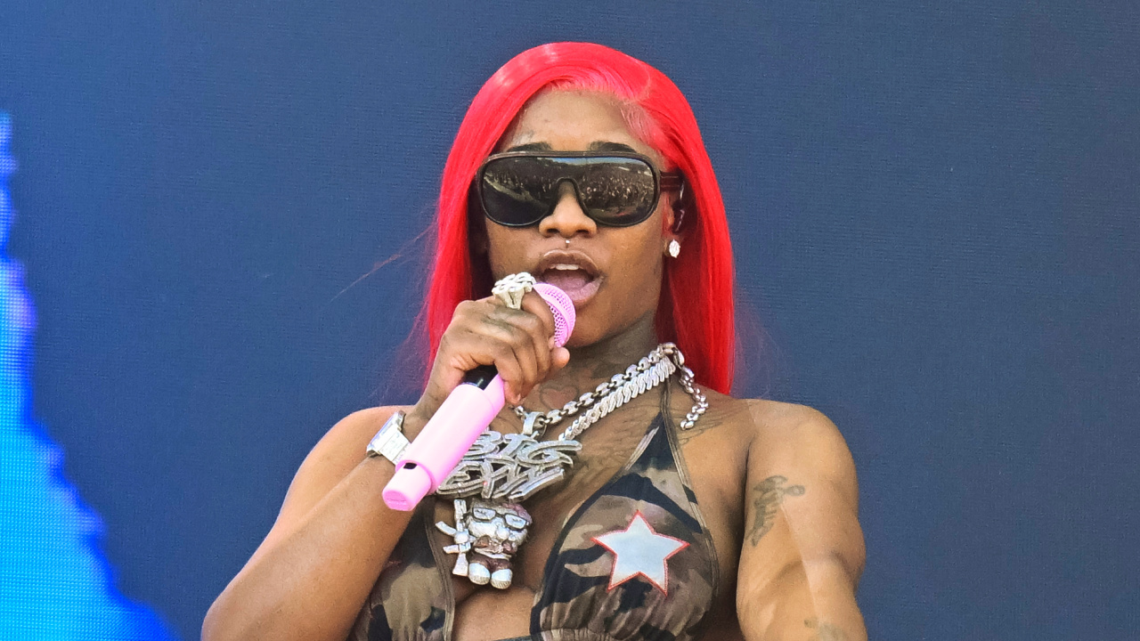 Sexyy Red Makes ‘Special Announcement’ During Show-Stealing WWE Debut ...