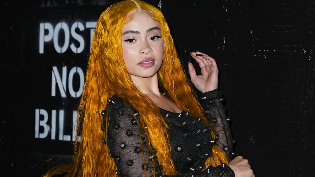 Ice Spice Accuses Rappers Of Biting Her Flows In 'Y2K!' Snippet - HipHopDX