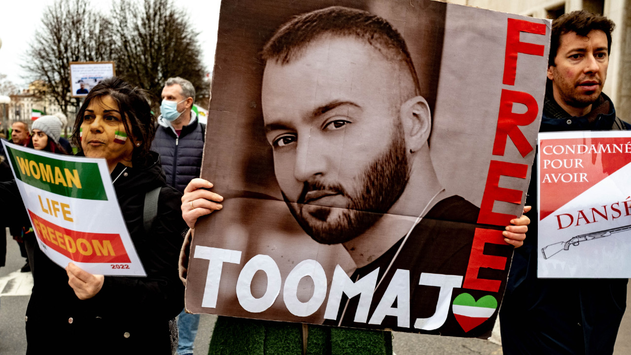 Iranian Rapper Toomaj Salehi Granted Retrial As Death Sentence Is ...