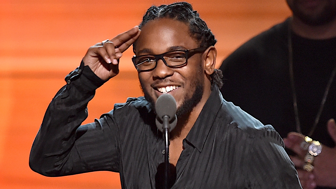 Kendrick Lamar Surprises Compton College Grads With Commencement Speech ...