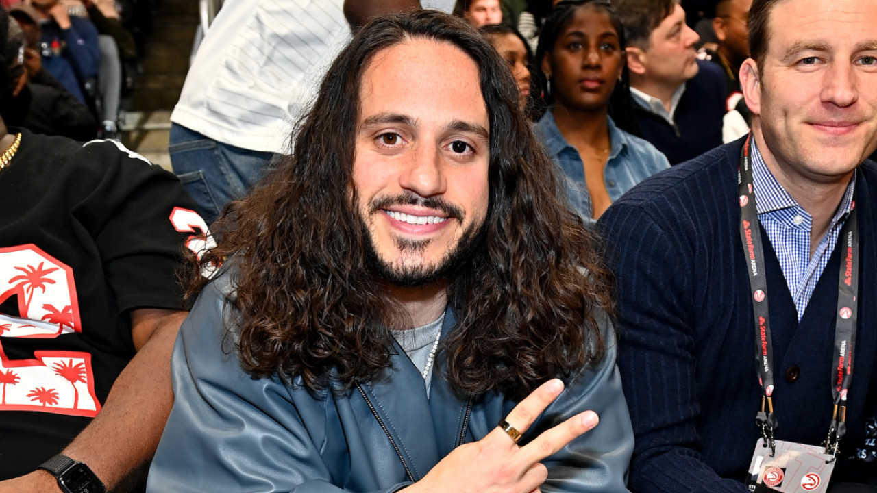 Russ Celebrates Becoming A 'New York Times' Best-Selling Author - HipHopDX