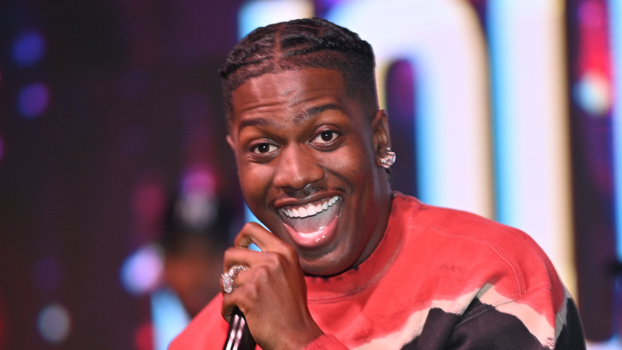 Lil Yachty Backs Up Claim He's 'Richer Than Your Favorite Rapper' By ...