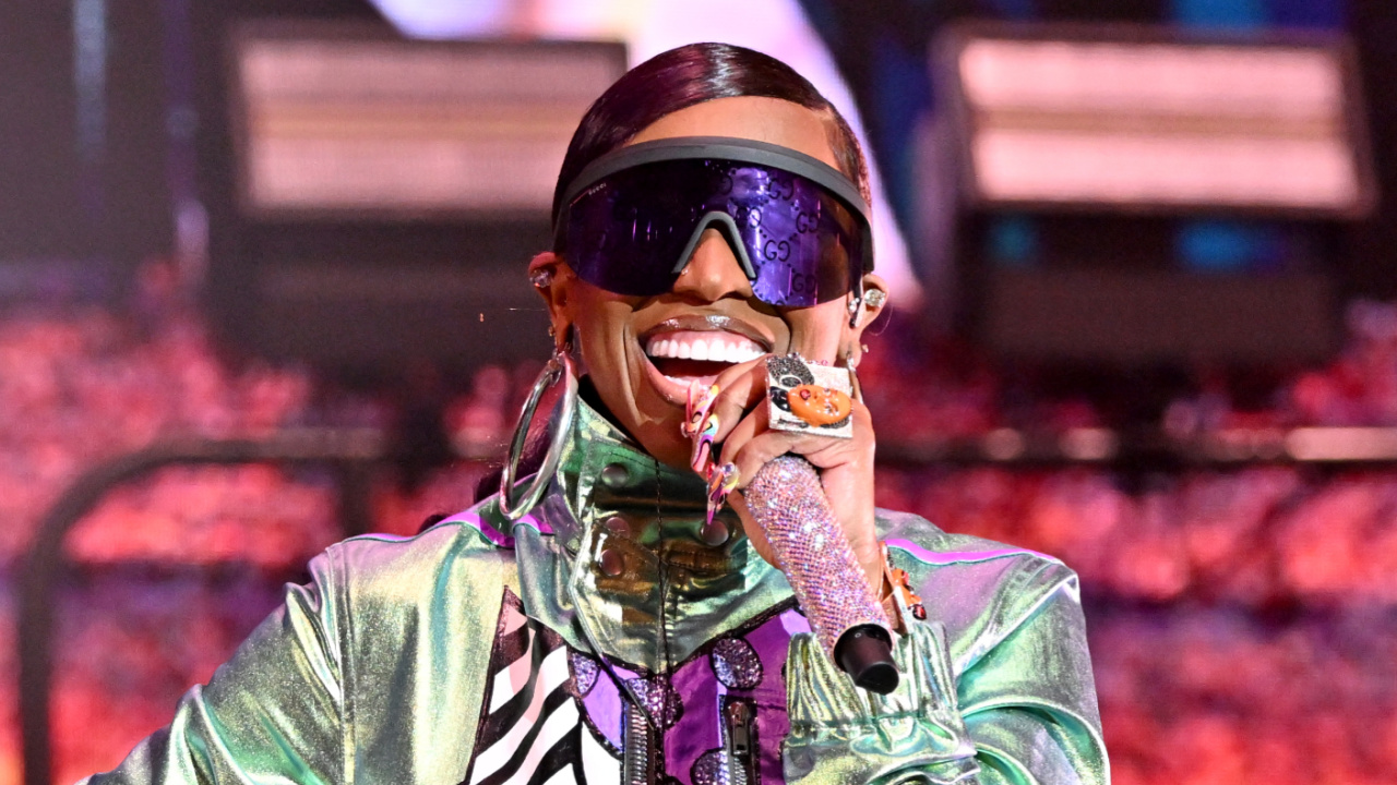 Missy Elliott's 'The Rain' Becomes First Rap Song Beamed Into Space ...