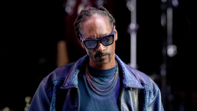 Snoop Dogg Mourns Death Of Cousin Joe Cool Who Drew 'Doggystyle' Cover ...