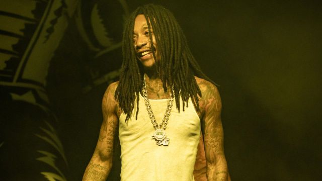 Wiz Khalifa Apologizes Following Drug Possession Arrest At Romanian ...