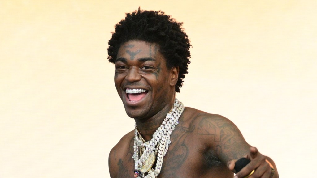 Kodak Black Begins His Streaming Career By Capturing His Car On Fire ...