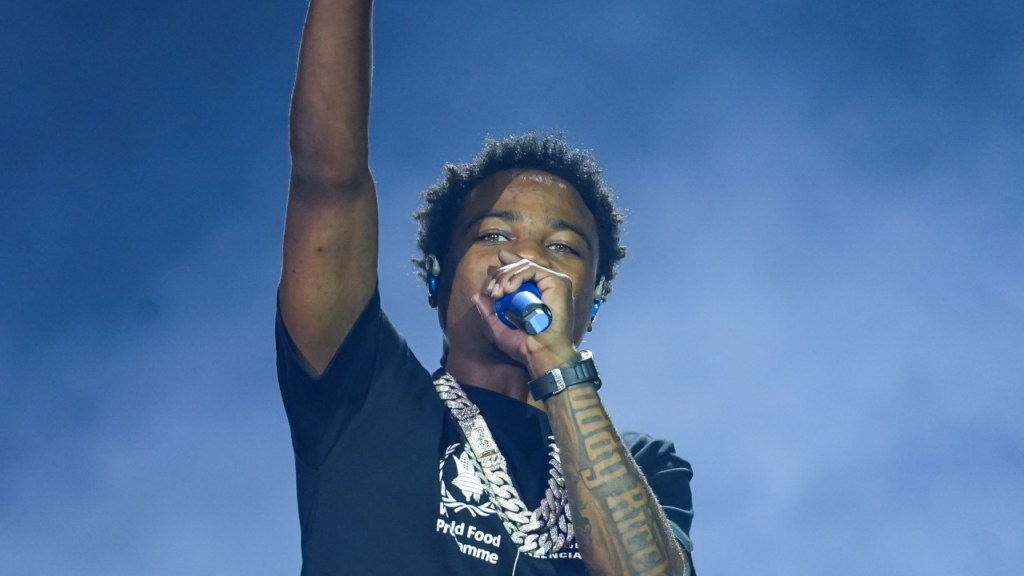 Roddy Ricch Looking To Extend West Coast Hot Streak As He Shares 'Navy ...