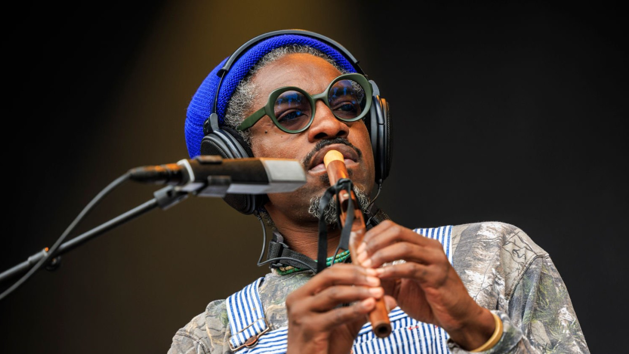 André 3000's 'New Blue Sun' Doesn't Count Towards Label Contract: 'I ...