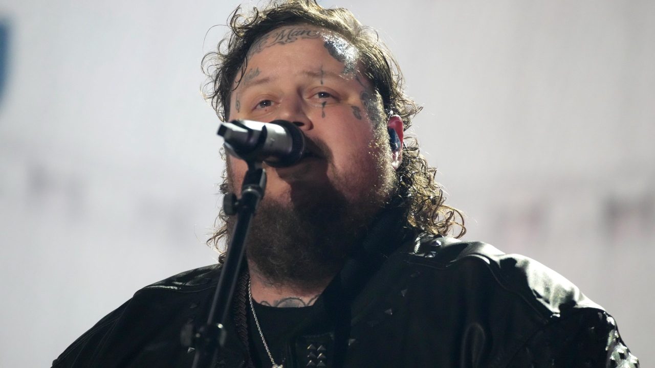 Jelly Roll Shares Story Of Battle With ‘Food Addiction’ & 110 Pound ...