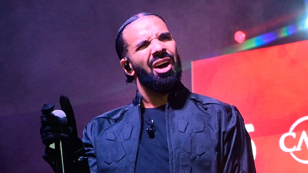 Drake Claims Leaked DM About Universal Music Group Dispute Is Fake ...