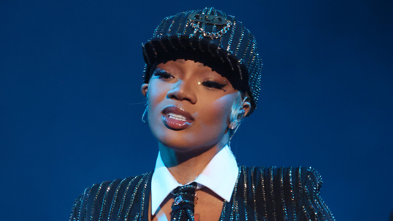 GloRilla Strips Down To Sexy Lingerie In Savage X Fenty Photoshoot ...