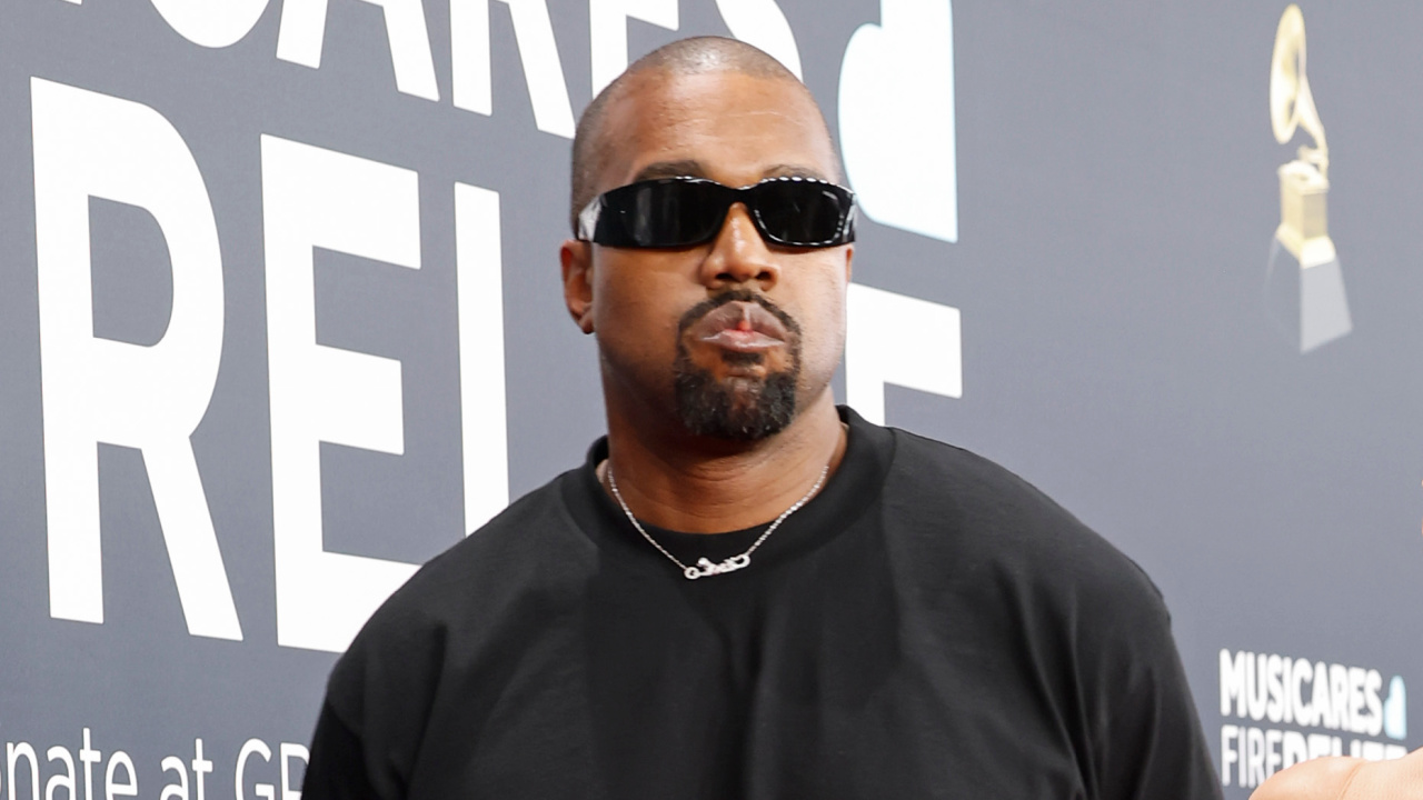 Kanye West Reveals His Current Favorite Rapper & Intervenes To Help Him ...