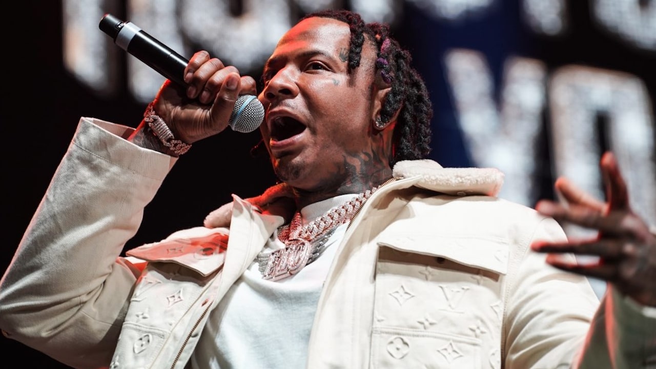 Moneybagg Yo Flexes Physical Transformation In Shirtless Gym Photos ...