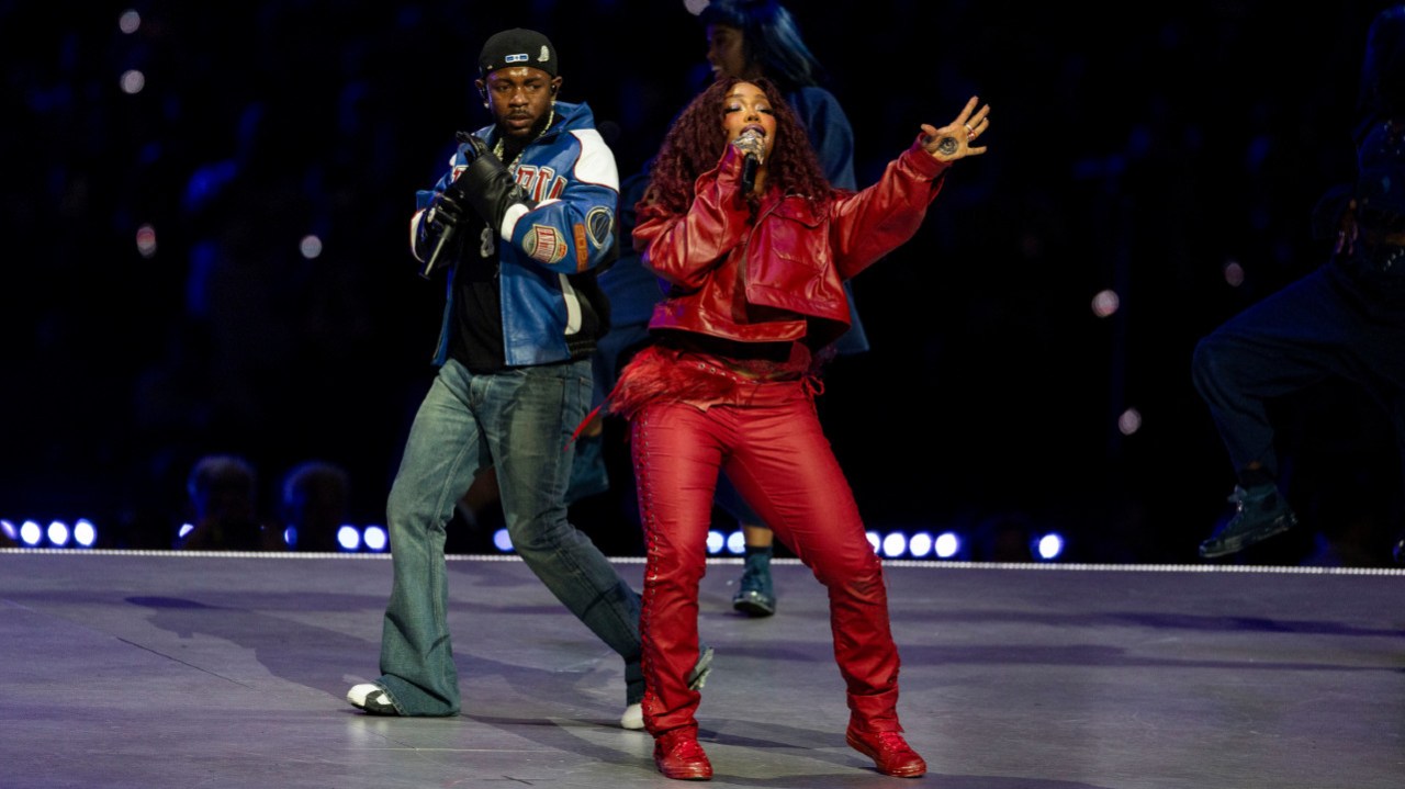 SZA Offers Behind The Scenes Glimpse Of Grand National Tour With Kendrick Lamar - HipHopDX