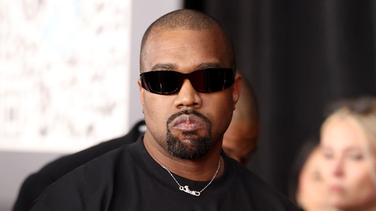 Kanye West Fuels Nazi Controversy By Teasing Swastika Chain - HipHopDX